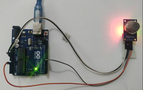 Smoke Detector with Arduino & MQ2 Sensor - The Engineering Projects